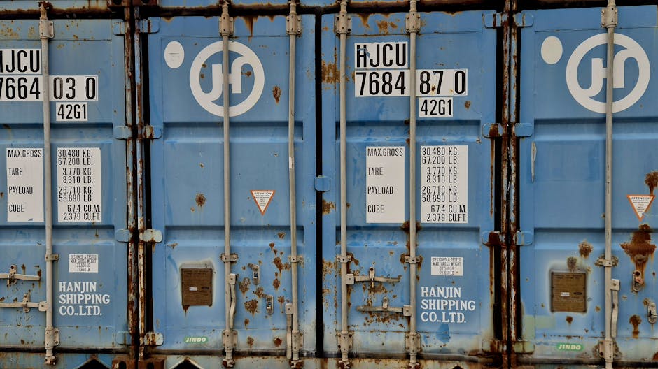 The Complete Guide To Shipping Container Weight Specifications - Aztec ...